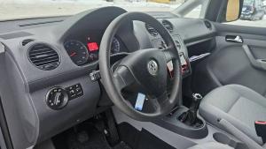 Pelēks Volkswagen Caddy 2009 Rīga, ar dzinēja tilpumu 1.60 L un nobraukumu 239 tūkst. km par 4550 €, foto 11 vietnē AUTOMOTO.COM.LV