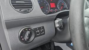 Pelēks Volkswagen Caddy 2009 Rīga, ar dzinēja tilpumu 1.60 L un nobraukumu 239 tūkst. km par 4550 €, foto 12 vietnē AUTOMOTO.COM.LV