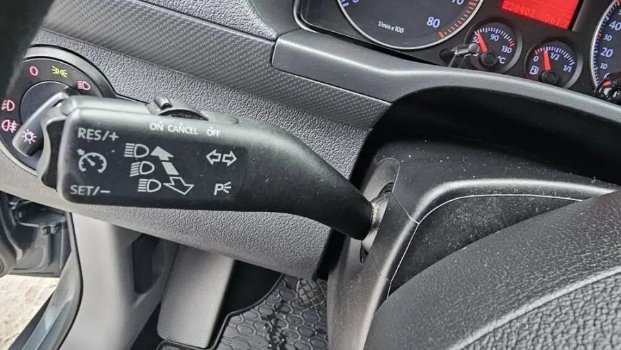 Pelēks Volkswagen Caddy 2009 Rīga, ar dzinēja tilpumu 1.60 L un nobraukumu 239 tūkst. km par 4550 €, foto 13 vietnē AUTOMOTO.COM.LV