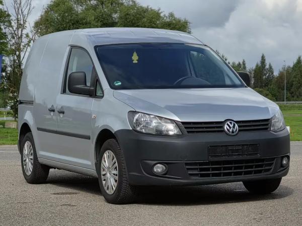 Pelēks Volkswagen Caddy 2010 Grobiņa, ar dzinēja tilpumu 1.60 L un nobraukumu 211 tūkst. km par 4000 €, foto 4 vietnē AUTOMOTO.COM.LV