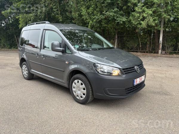 Pelēks Volkswagen Caddy 2011 Ogre, ar dzinēja tilpumu 1.20 L un nobraukumu 155 tūkst. km par 6650 €, foto 5 vietnē AUTOMOTO.COM.LV