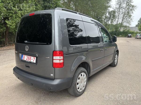 Pelēks Volkswagen Caddy 2011 Ogre, ar dzinēja tilpumu 1.20 L un nobraukumu 155 tūkst. km par 6650 €, foto 7 vietnē AUTOMOTO.COM.LV