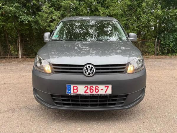 Pelēks Volkswagen Caddy 2011 Ogre, ar dzinēja tilpumu 1.20 L un nobraukumu 155 tūkst. km par 6650 €, foto 4 vietnē AUTOMOTO.COM.LV