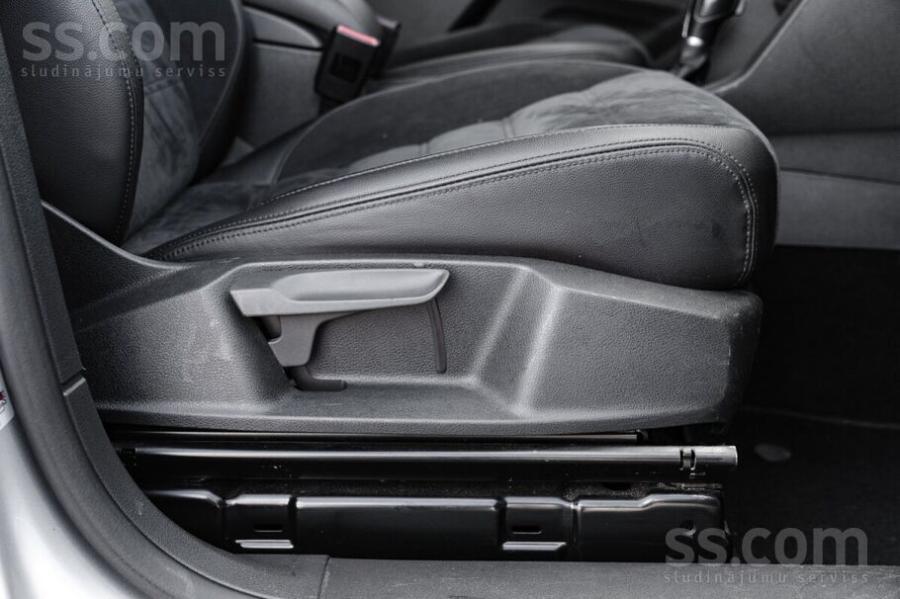Pelēks Volkswagen Caddy 2018 Rīga, ar dzinēja tilpumu 2.00 L un nobraukumu 236 tūkst. km par 11950 €, foto 7 vietnē AUTOMOTO.COM.LV