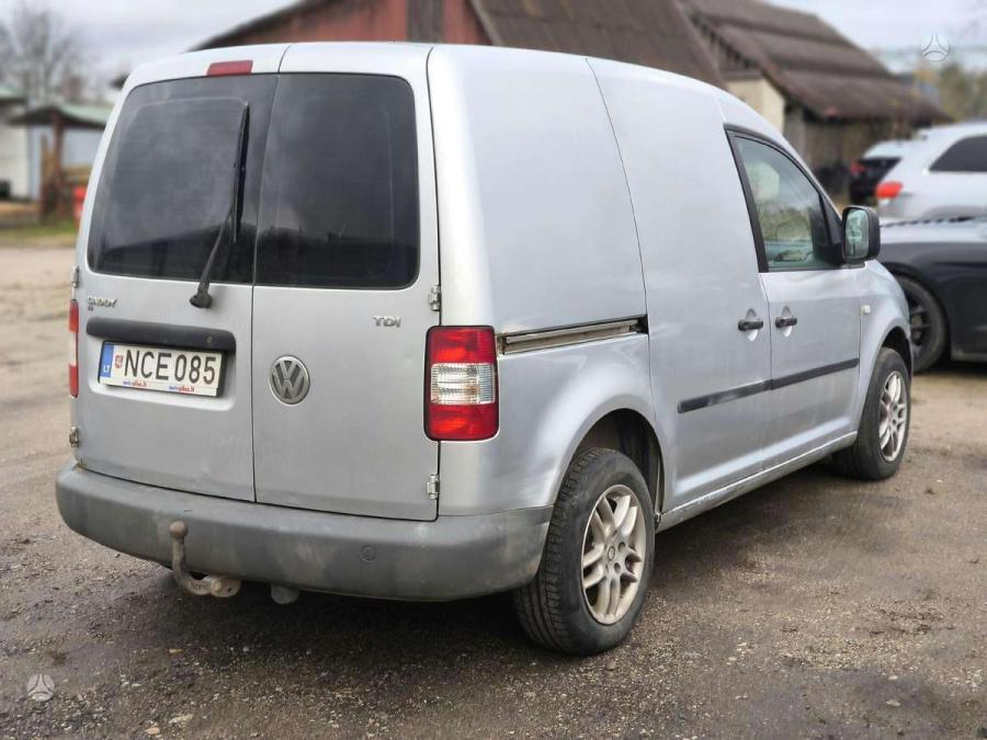 Pelēks Volkswagen Caddy 2004 Ukmergė, ar dzinēja tilpumu 1.90 L un nobraukumu 260 tūkst. km par 1500 €, foto 3 vietnē AUTOMOTO.COM.LV
