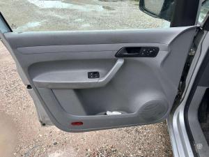 Grey Volkswagen Caddy 2008 in Jurbarkas, with an engine capacity of 1.90 L and mileage of 300 thousand km for 4234 €, photo 8 on AUTOMOTO.COM.LV