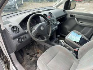 Grey Volkswagen Caddy 2008 in Jurbarkas, with an engine capacity of 1.90 L and mileage of 300 thousand km for 4234 €, photo 9 on AUTOMOTO.COM.LV