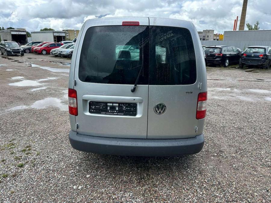 Grey Volkswagen Caddy 2008 in Jurbarkas, with an engine capacity of 1.90 L and mileage of 300 thousand km for 4234 €, photo 13 on AUTOMOTO.COM.LV