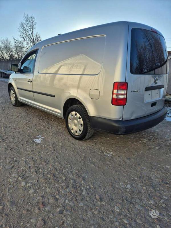 Grey Volkswagen Caddy 2013 in Vilkaviskis, with an engine capacity of 1.60 L and mileage of 210 thousand km for 4650 €, photo 5 on AUTOMOTO.COM.LV