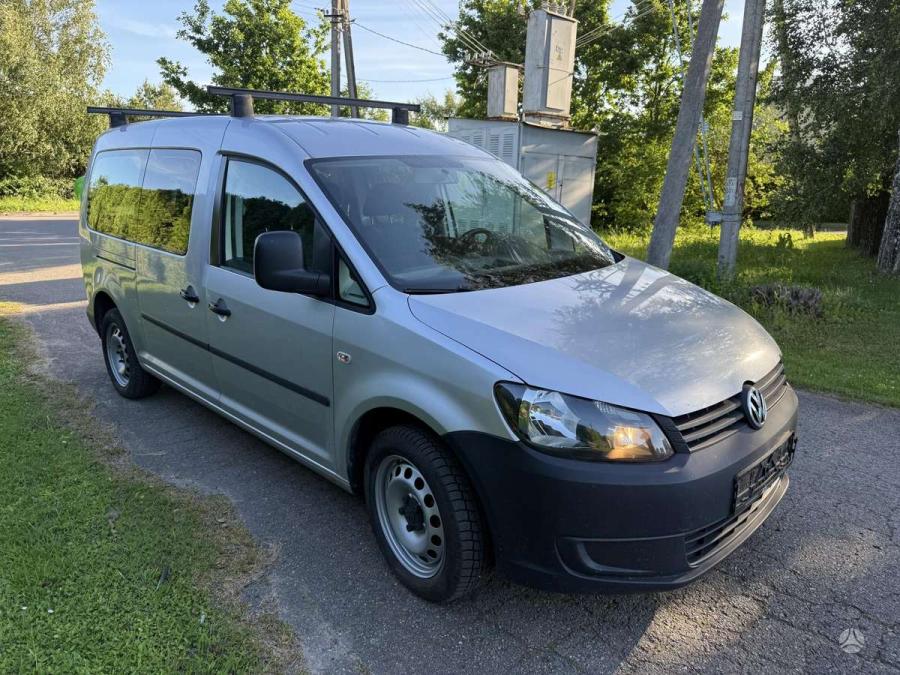 Grey Volkswagen Caddy 2014 in Vilnius, with an engine capacity of 1.60 L and mileage of 314 thousand km for 5500 €, photo 2 on AUTOMOTO.COM.LV