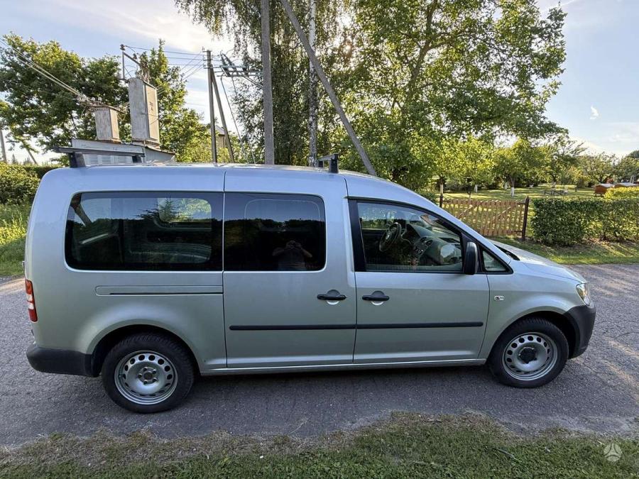 Grey Volkswagen Caddy 2014 in Vilnius, with an engine capacity of 1.60 L and mileage of 314 thousand km for 5500 €, photo 3 on AUTOMOTO.COM.LV