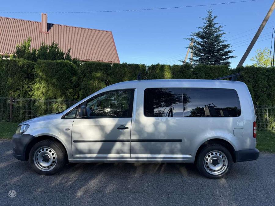 Grey Volkswagen Caddy 2014 in Vilnius, with an engine capacity of 1.60 L and mileage of 314 thousand km for 5500 €, photo 4 on AUTOMOTO.COM.LV