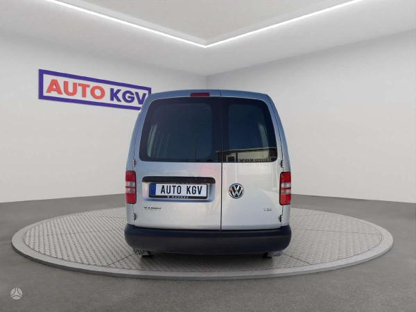 Grey Volkswagen Caddy 2014 in Kaunas, with an engine capacity of 1.60 L and mileage of 276 thousand km for 4999 €, photo 4 on AUTOMOTO.COM.LV