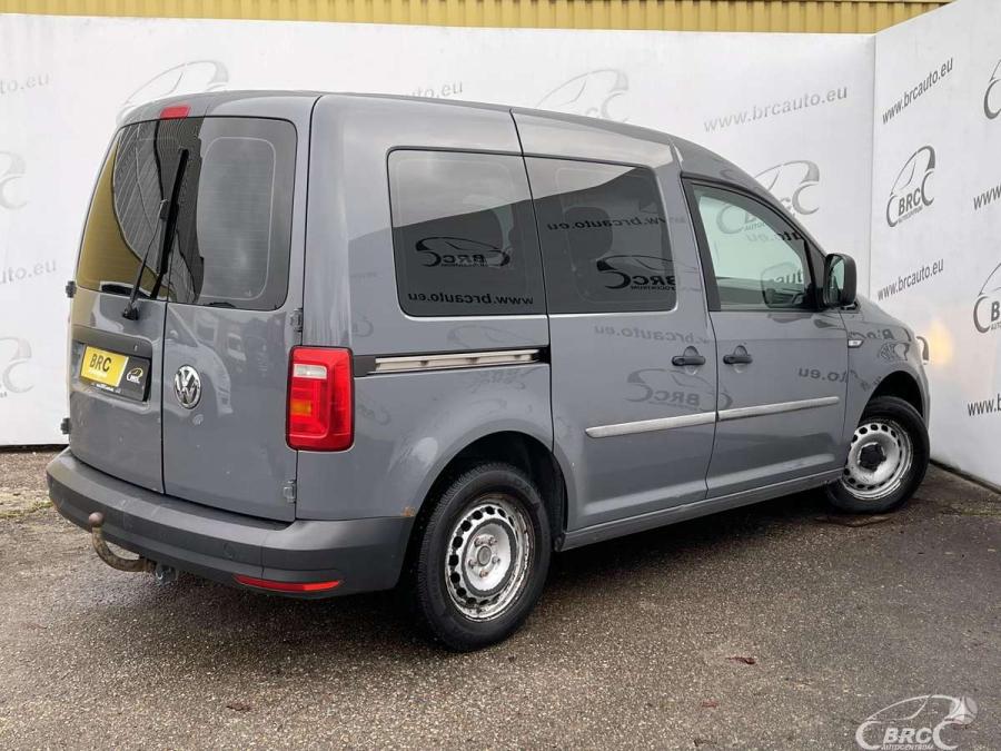 Pelēks Volkswagen Caddy 2018 Klaipėda, ar dzinēja tilpumu 1.97 L un nobraukumu 321 tūkst. km par 5300 €, foto 3 vietnē AUTOMOTO.COM.LV