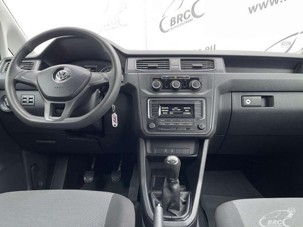 Pelēks Volkswagen Caddy 2018 Klaipėda, ar dzinēja tilpumu 1.97 L un nobraukumu 321 tūkst. km par 5000 €, foto 4 vietnē AUTOMOTO.COM.LV