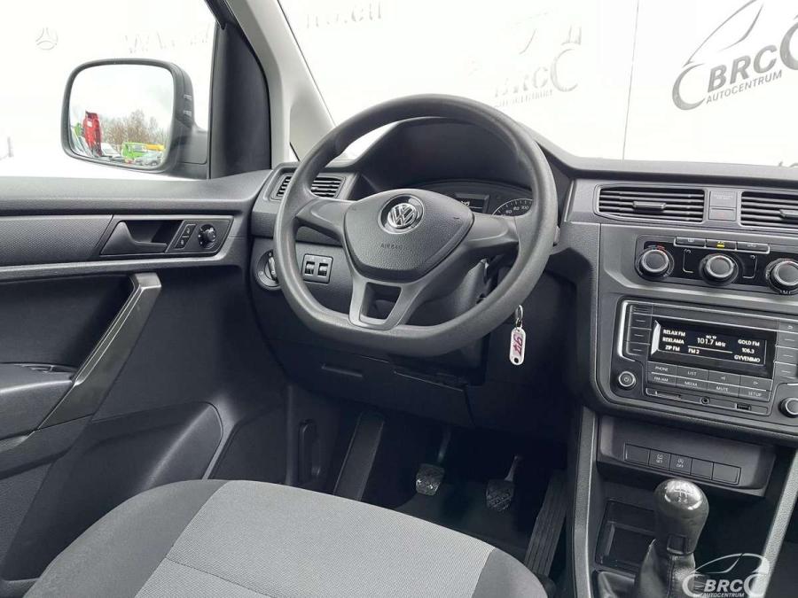 Pelēks Volkswagen Caddy 2018 Klaipėda, ar dzinēja tilpumu 1.97 L un nobraukumu 321 tūkst. km par 5000 €, foto 5 vietnē AUTOMOTO.COM.LV