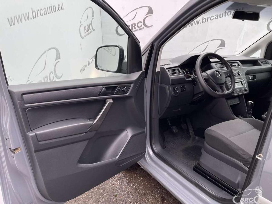 Pelēks Volkswagen Caddy 2018 Klaipėda, ar dzinēja tilpumu 1.97 L un nobraukumu 321 tūkst. km par 5000 €, foto 13 vietnē AUTOMOTO.COM.LV