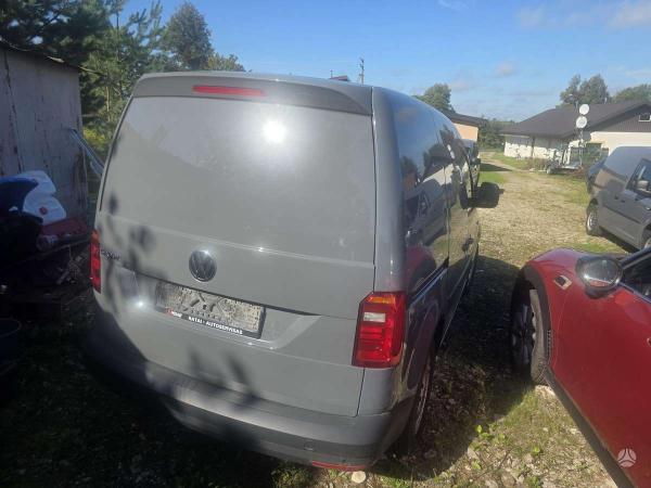 Pelēks Volkswagen Caddy 2018 Viļņa, ar dzinēja tilpumu 2.00 L un nobraukumu 140 tūkst. km par 6500 €, foto 4 vietnē AUTOMOTO.COM.LV