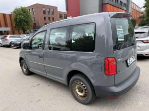 Pelēks Volkswagen Caddy 2019 Viļņa, ar dzinēja tilpumu 1.97 L un nobraukumu 142 tūkst. km par 8000 €, foto  vietnē AUTOMOTO.COM.LV