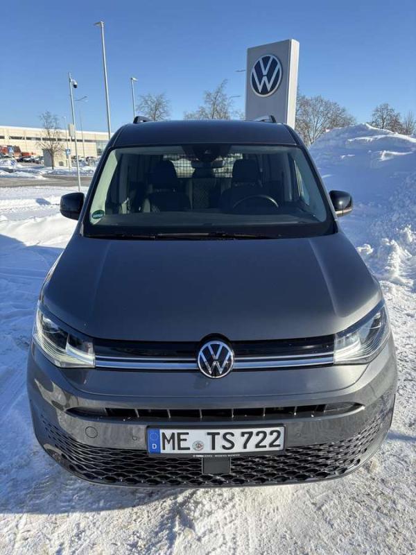 Pelēks Volkswagen Caddy 2022 Šauļi, ar dzinēja tilpumu 1.97 L un nobraukumu 170 tūkst. km par 22980 €, foto 2 vietnē AUTOMOTO.COM.LV