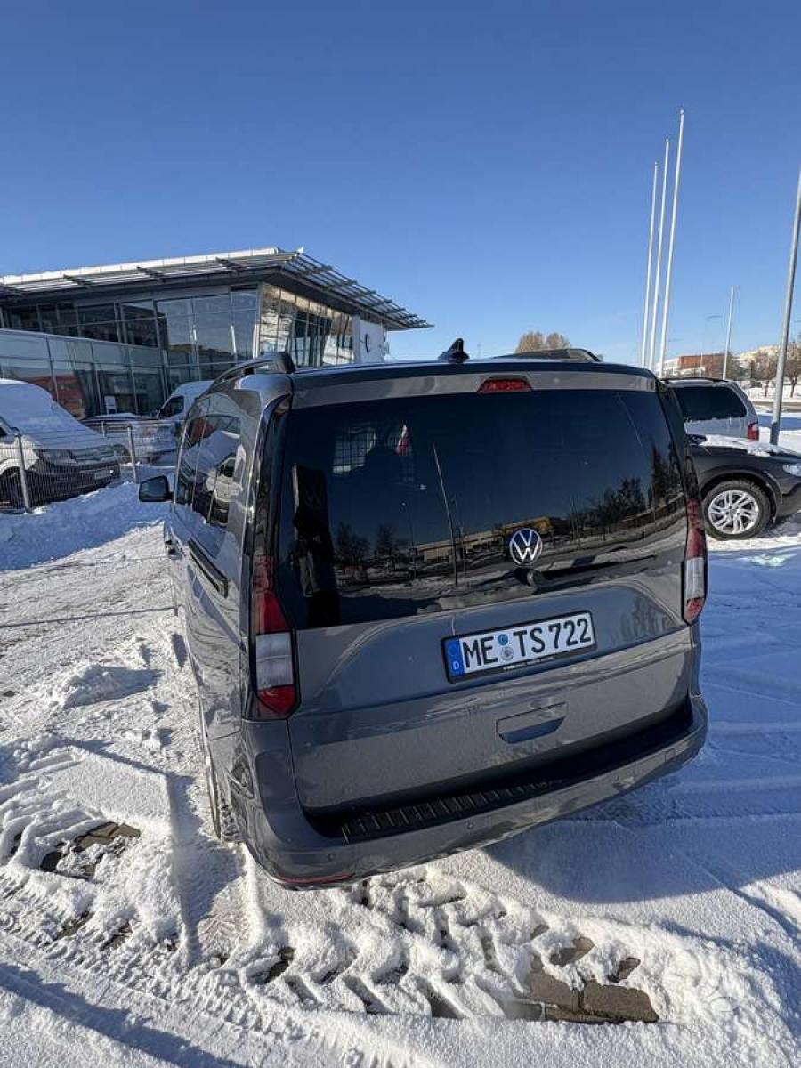 Pelēks Volkswagen Caddy 2022 Šauļi, ar dzinēja tilpumu 1.97 L un nobraukumu 170 tūkst. km par 22980 €, foto 4 vietnē AUTOMOTO.COM.LV