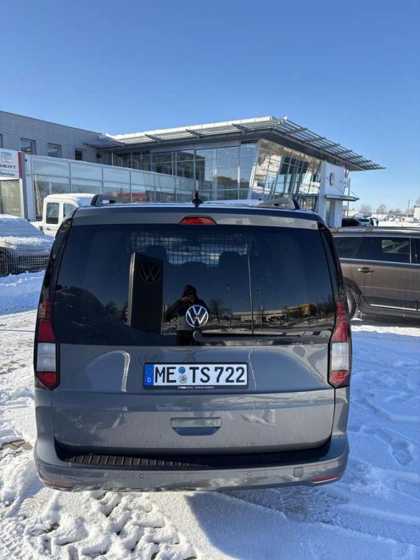 Pelēks Volkswagen Caddy 2022 Šauļi, ar dzinēja tilpumu 1.97 L un nobraukumu 170 tūkst. km par 22980 €, foto 7 vietnē AUTOMOTO.COM.LV