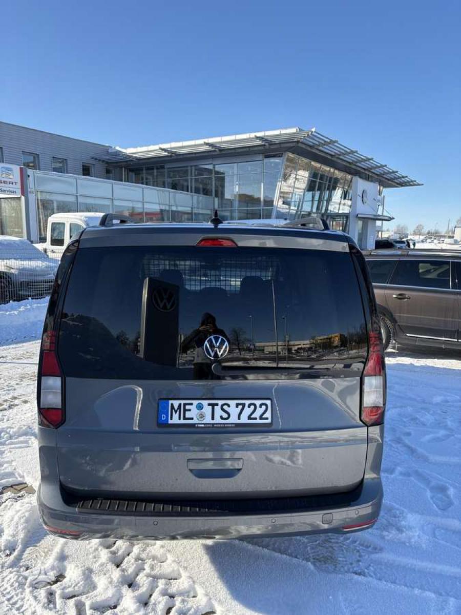 Pelēks Volkswagen Caddy 2022 Šauļi, ar dzinēja tilpumu 1.97 L un nobraukumu 170 tūkst. km par 22980 €, foto 7 vietnē AUTOMOTO.COM.LV