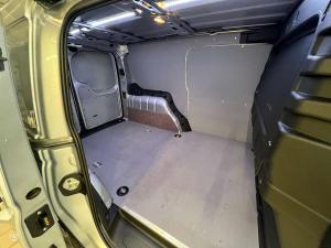 Pelēks Volkswagen Caddy 2024 Kauņa, ar dzinēja tilpumu 1.97 L un nobraukumu 4 tūkst. km par 25900 €, foto 6 vietnē AUTOMOTO.COM.LV