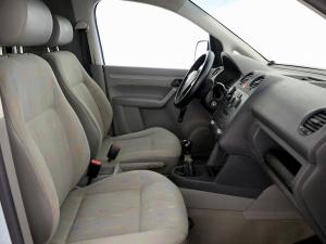 Grey Volkswagen Caddy 2006 in Tallinn, with an engine capacity of 1.40 L and mileage of 398 thousand km for 1499 €, photo 15 on AUTOMOTO.COM.LV