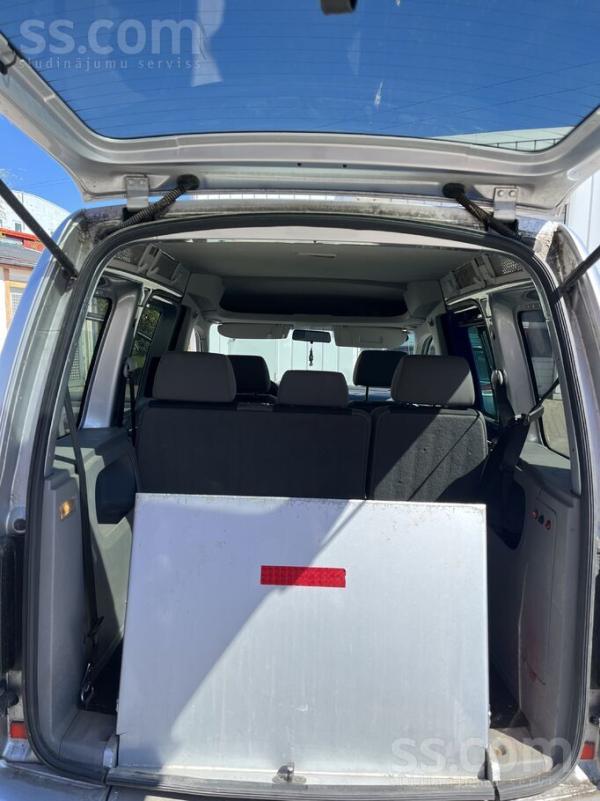 Pelēks Volkswagen Caddy 2008 Rīga, ar dzinēja tilpumu 1.90 L un nobraukumu 280 tūkst. km par 3800 €, foto 6 vietnē AUTOMOTO.COM.LV