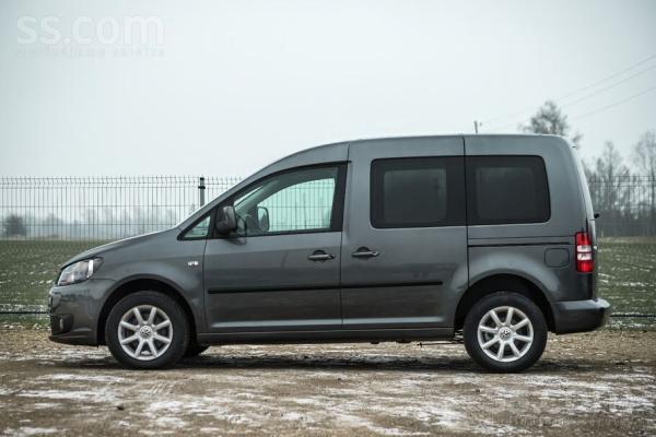 Grey Volkswagen Caddy 2010 in Tukums, with an engine capacity of 1.60 L and mileage of 0 thousand km for 4550 €, photo 5 on AUTOMOTO.COM.LV