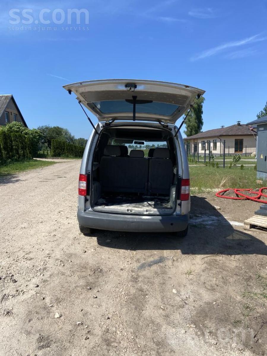 Pelēks Volkswagen Caddy 2010 Rīga, ar dzinēja tilpumu 1.90 L un nobraukumu 455 tūkst. km par 910 €, foto 6 vietnē AUTOMOTO.COM.LV