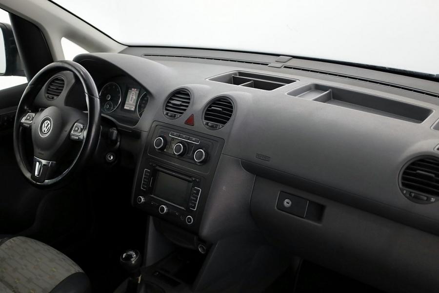 Grey Volkswagen Caddy 2011 in Tallinn, with an engine capacity of 2.00 L and mileage of 288 thousand km for 1999 €, photo 14 on AUTOMOTO.COM.LV