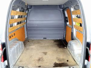 Grey Volkswagen Caddy 2011 in Tallinn, with an engine capacity of 2.00 L and mileage of 288 thousand km for 1999 €, photo 17 on AUTOMOTO.COM.LV