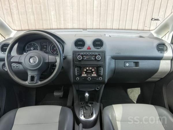 Grey Volkswagen Caddy 2011 in Tukums, with an engine capacity of 1.60 L and mileage of 303 thousand km for 5950 €, photo 5 on AUTOMOTO.COM.LV