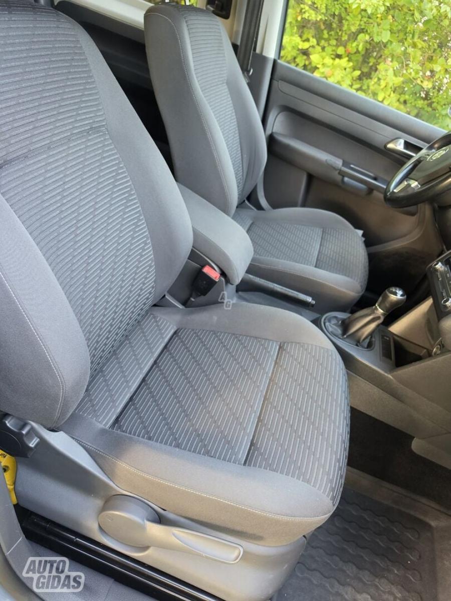 Pelēks Volkswagen Caddy 2012 Viļņa, ar dzinēja tilpumu 2.00 L un nobraukumu 297 tūkst. km par 7850 €, foto 12 vietnē AUTOMOTO.COM.LV