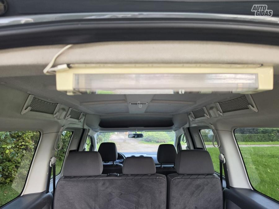 Pelēks Volkswagen Caddy 2012 Viļņa, ar dzinēja tilpumu 2.00 L un nobraukumu 297 tūkst. km par 7850 €, foto 18 vietnē AUTOMOTO.COM.LV