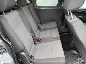 Grey Volkswagen Caddy 2018 in Avizieniai, with an engine capacity of 2.00 L and mileage of 321 thousand km for 5300 €, photo 10 on AUTOMOTO.COM.LV