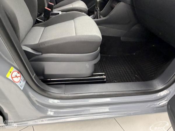 Pelēks Volkswagen Caddy 2019 Avižieniai, ar dzinēja tilpumu 2.00 L un nobraukumu 142 tūkst. km par 8200 €, foto 6 vietnē AUTOMOTO.COM.LV