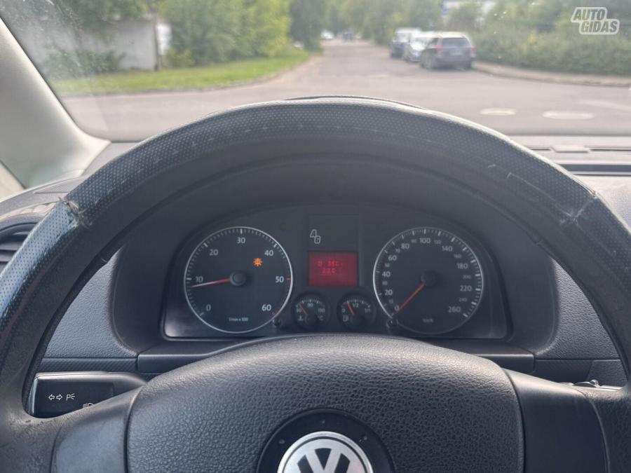 Pelēks Volkswagen Caddy 2001 Viļņa, ar dzinēja tilpumu 1.90 L un nobraukumu 395 tūkst. km par 1800 €, foto 15 vietnē AUTOMOTO.COM.LV