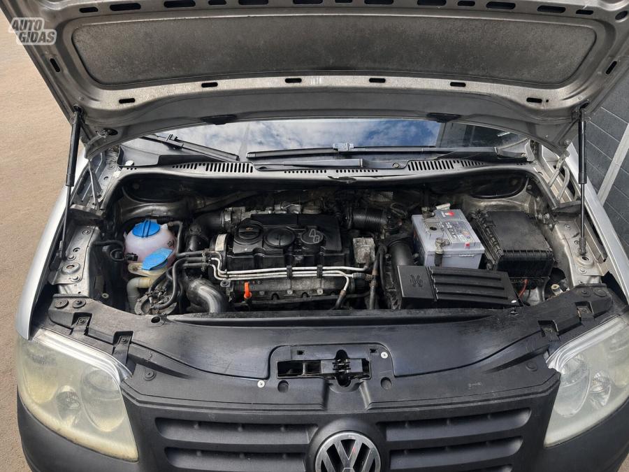 Pelēks Volkswagen Caddy 2001 Viļņa, ar dzinēja tilpumu 1.90 L un nobraukumu 395 tūkst. km par 1800 €, foto 18 vietnē AUTOMOTO.COM.LV