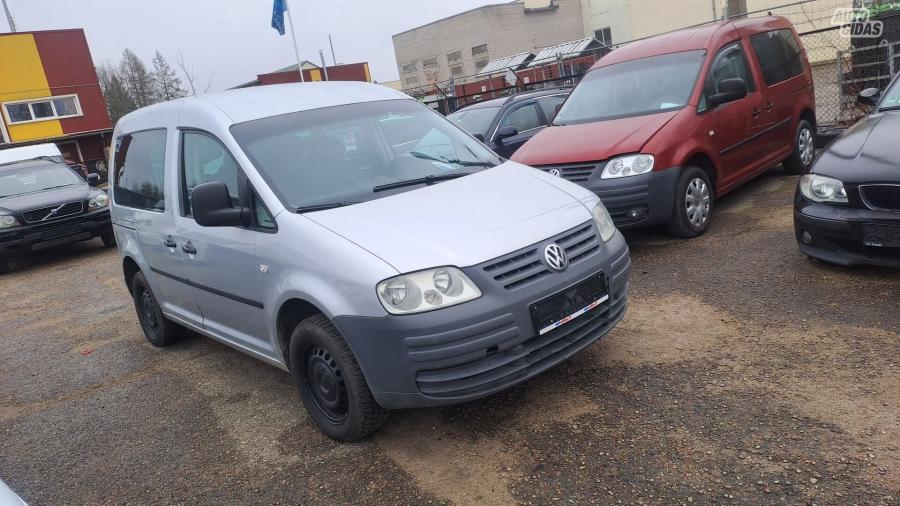 Pelēks Volkswagen Caddy 2004 Viļņa, ar dzinēja tilpumu 2.00 L un nobraukumu 270 tūkst. km par 2550 €, foto 4 vietnē AUTOMOTO.COM.LV