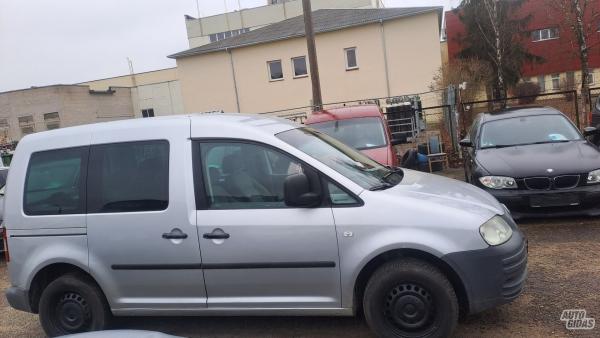 Pelēks Volkswagen Caddy 2004 Viļņa, ar dzinēja tilpumu 2.00 L un nobraukumu 270 tūkst. km par 2550 €, foto 4 vietnē AUTOMOTO.COM.LV