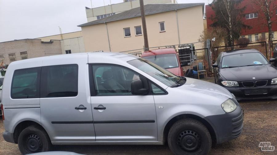 Pelēks Volkswagen Caddy 2004 Viļņa, ar dzinēja tilpumu 2.00 L un nobraukumu 270 tūkst. km par 2550 €, foto 5 vietnē AUTOMOTO.COM.LV