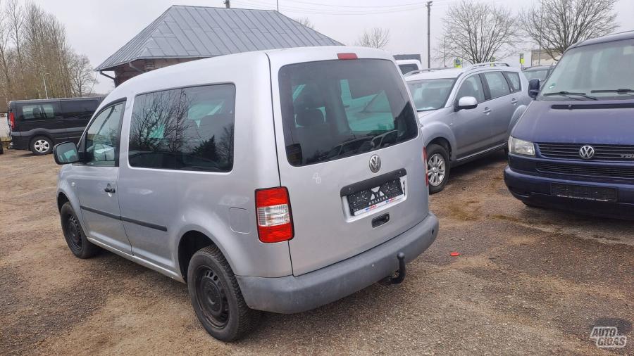 Pelēks Volkswagen Caddy 2004 Viļņa, ar dzinēja tilpumu 2.00 L un nobraukumu 270 tūkst. km par 2550 €, foto 12 vietnē AUTOMOTO.COM.LV