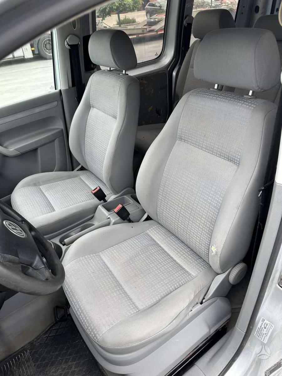 Pelēks Volkswagen Caddy 2004 Marijampole, ar dzinēja tilpumu 1.97 L un nobraukumu 424 tūkst. km par 1800 €, foto 10 vietnē AUTOMOTO.COM.LV