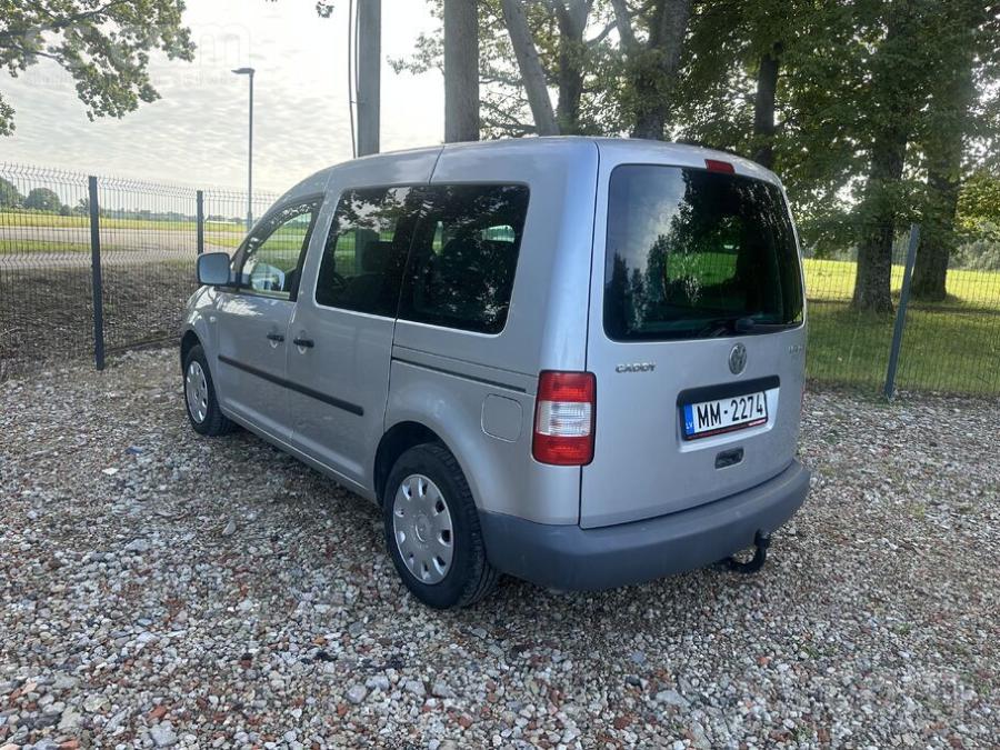 Pelēks Volkswagen Caddy 2004 Cēsis, ar dzinēja tilpumu 1.90 L un nobraukumu 0 tūkst. km par 3900 €, foto 11 vietnē AUTOMOTO.COM.LV
