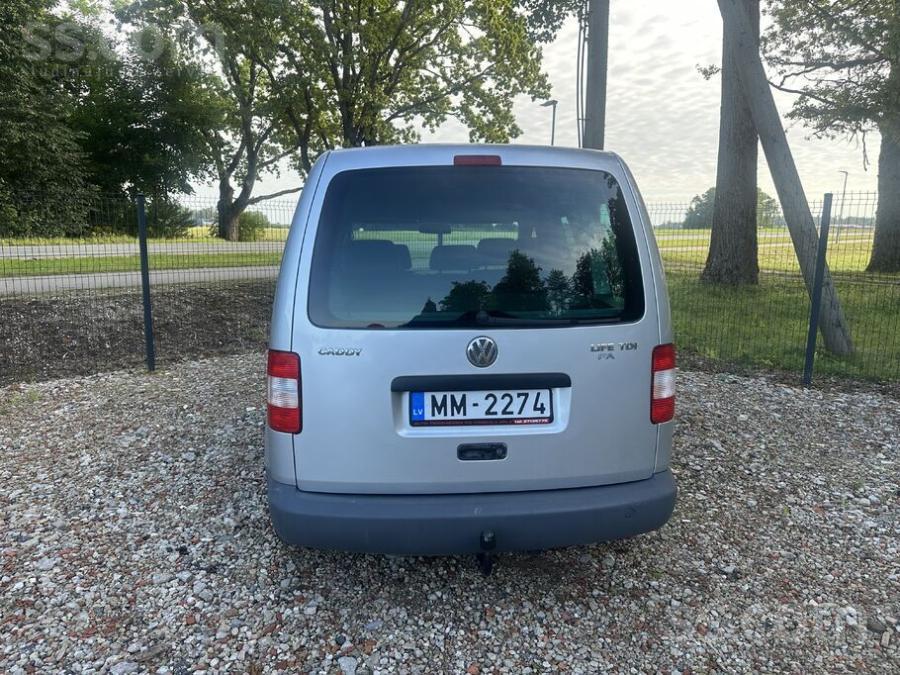 Pelēks Volkswagen Caddy 2004 Cēsis, ar dzinēja tilpumu 1.90 L un nobraukumu 0 tūkst. km par 3900 €, foto 12 vietnē AUTOMOTO.COM.LV