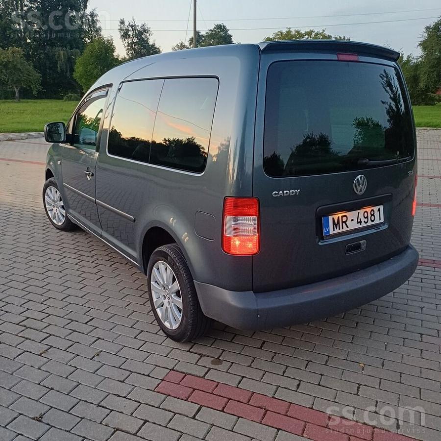 Pelēks Volkswagen Caddy 2005 Ogre, ar dzinēja tilpumu 2.00 L un nobraukumu 432 tūkst. km par 2750 €, foto 4 vietnē AUTOMOTO.COM.LV