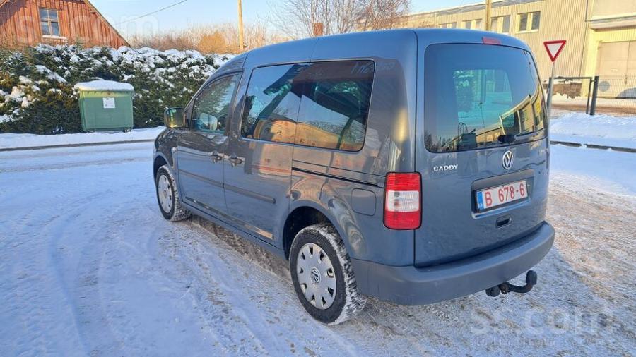 Grey Volkswagen Caddy 2005 in Ogre, with an engine capacity of 1.60 L and mileage of 254 thousand km for 4150 €, photo 4 on AUTOMOTO.COM.LV